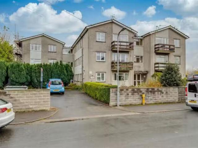 Unique 1 BA 2 bedroom apartment for rent in Glan Y Nant Road.
