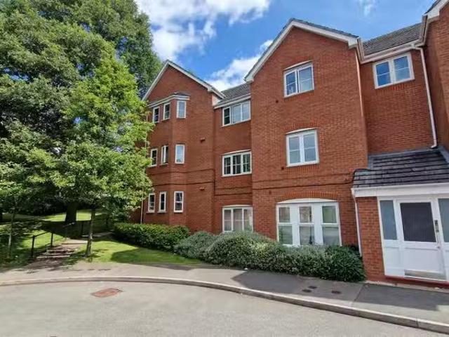 Rental! 1 BA 2 bedroom apartment for rent in Hickory Close, Wo.