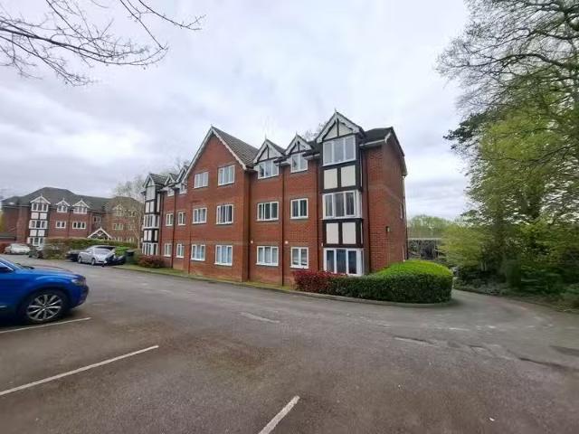 Unique 1 BA 2 bedroom apartment for rent in London Road, HEMEL.