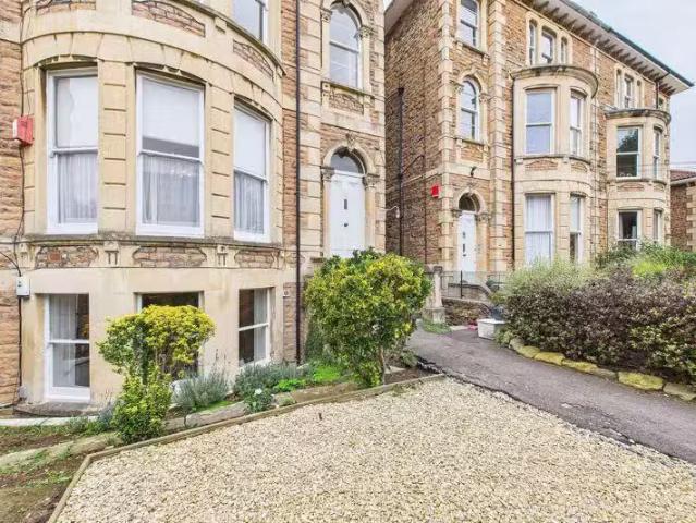 New 1 BA 2 bedroom apartment for rent in Osborne Road, Clifton.