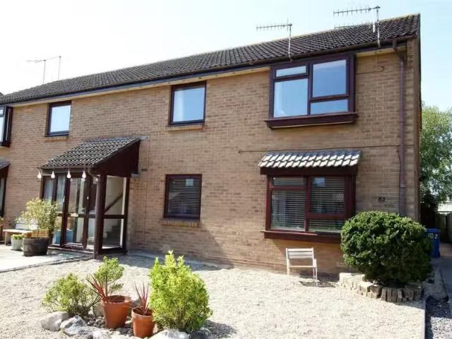 Deal! 1 BA 2 bedroom apartment for rent in Preston Road, Oakda.