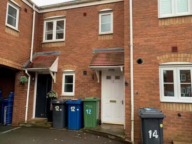 Deal! 1 BA 2 bedroom apartment for rent in Russell Close, Wiln.