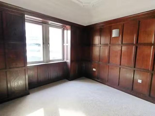 Cheap 1 BA 2 bedroom apartment for rent in Rutland Street, Cit.