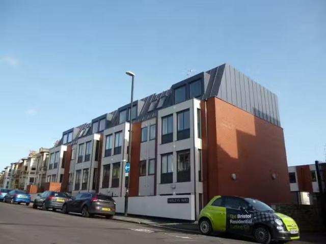 Unique 1 BA 2 bedroom apartment for rent in Southville, Farley.