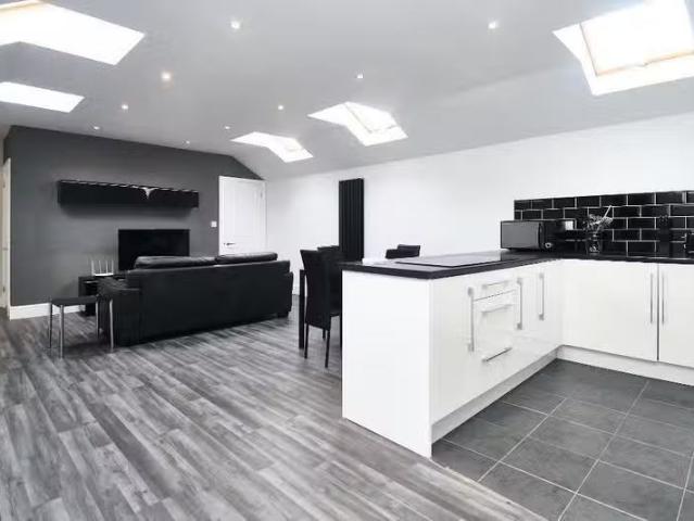 Rental! 1 BA 2 bedroom bungalow for rent in Siston Hill, Sisto.
