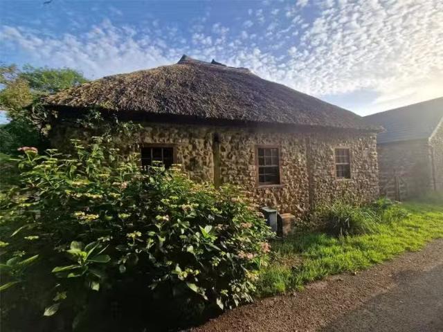Nice 1 BA 2 bedroom bungalow for rent in Yarcombe, Honiton, De.