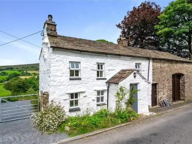 For Rent! 1 BA 2 bedroom detached house for rent in Gawthrop.