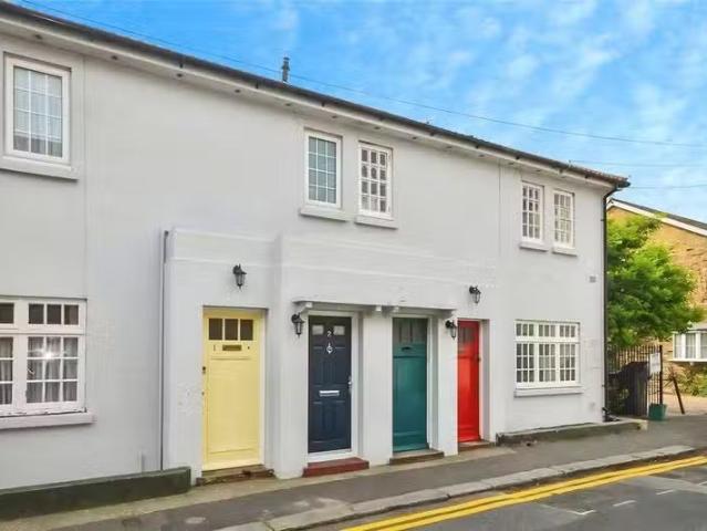 Rental! 1 BA 2 bedroom End Terrace Flat to rent, Peter Street.