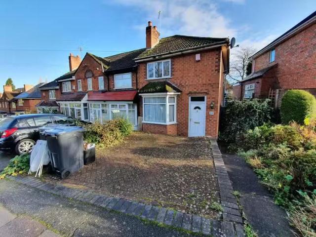Unique 1 BA 2 bedroom end of terrace house for rent in Weoley.
