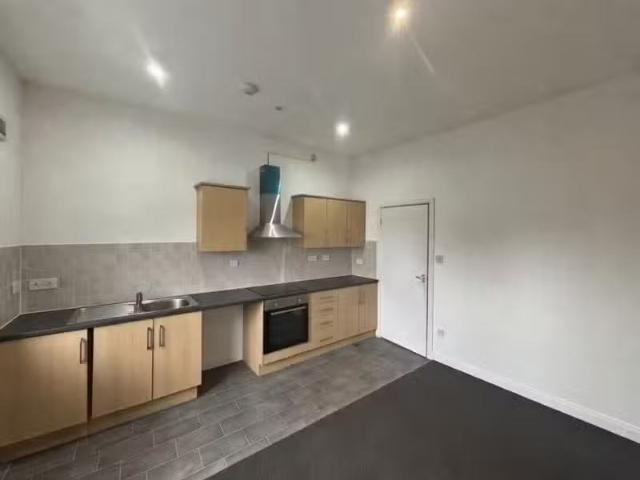 For Rent! 1 BA 2 bedroom flat for rent in 3a Redgate, L37