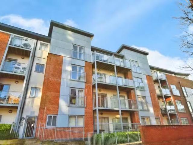 Nice 1 BA 2 bedroom flat for rent in Charrington Place, St Alb.