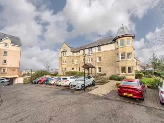 New 1 BA 2 bedroom flat for rent in Craigleith View, North Ber.