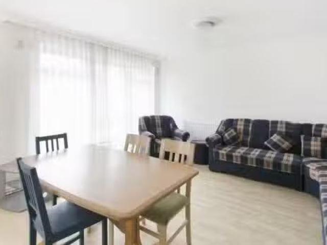 New 1 BA 2 bedroom flat for rent in Ashbourne Court, London, G.