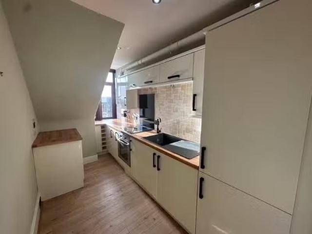 Charming 1 BA 2 bedroom flat for rent in Broomhill Road, Aberd.
