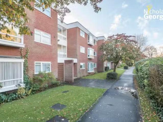 Cheap 1 BA 2 bedroom flat for rent in Hartley Place, Edgbaston.