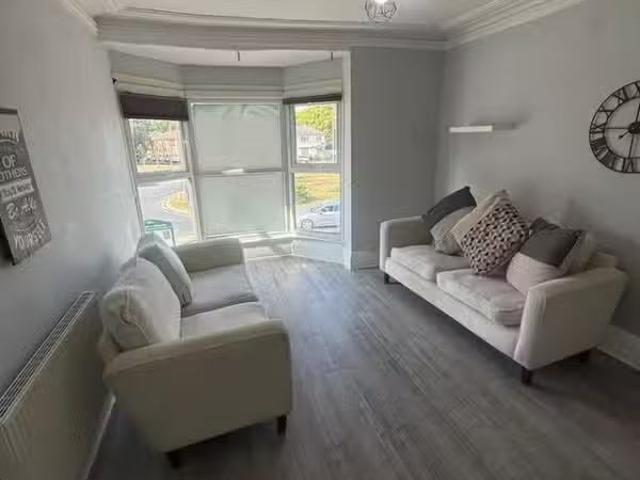 Nice 1 BA 2 bedroom flat for rent in Hessle Road, Hull, HU4