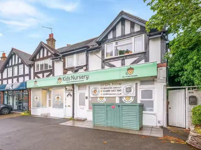 Unique 1 BA 2 bedroom flat for rent in High Street, Green St G.