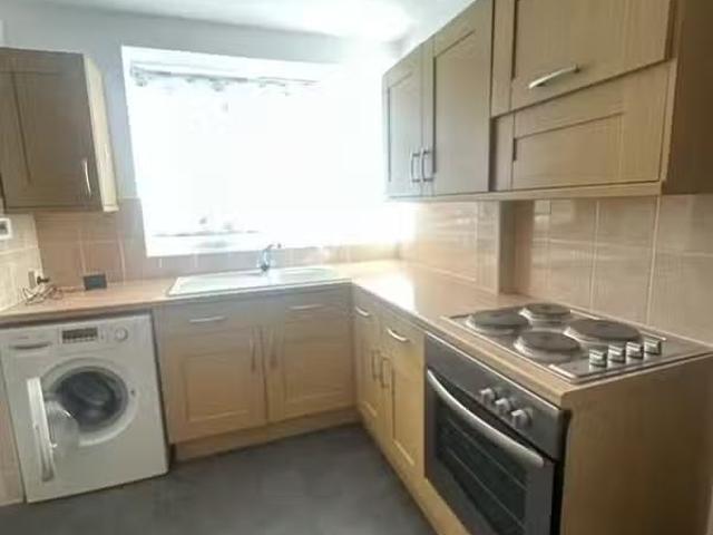 Unique 1 BA 2 bedroom flat for rent in Longbridge Road, Barkin.