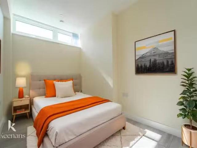 Just in! 1 BA 2 bedroom flat for rent in Manchester Road, Burn.