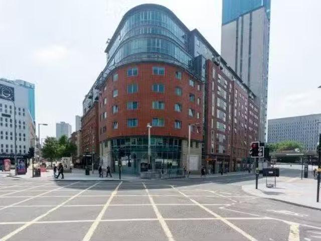 For Rent! 1 BA 2 bedroom flat for rent in Navigation Street, B.