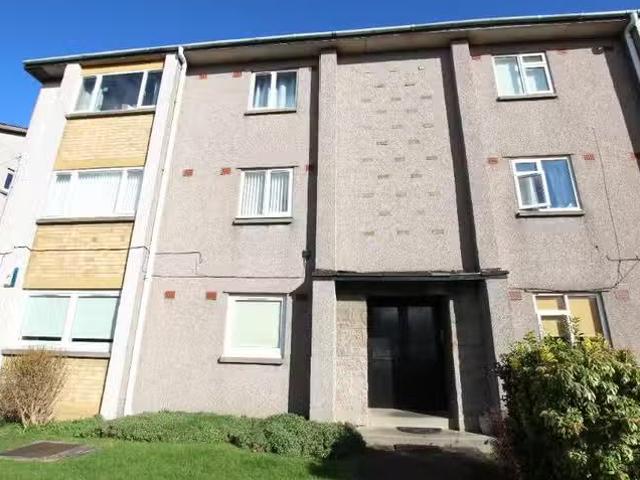New 1 BA 2 bedroom flat for rent in Silverknowes View, Silverk.