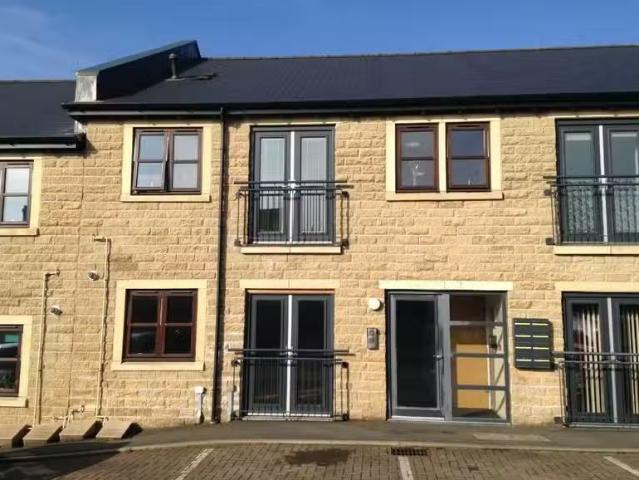 Just in! 1 BA 2 bedroom flat for rent in Weavers Fold, BB2