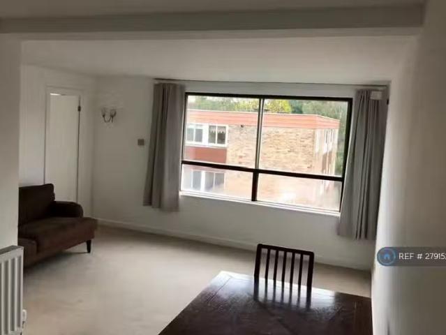 Unique 1 BA 2 bedroom flat for rent in West Point, Kent, BR2