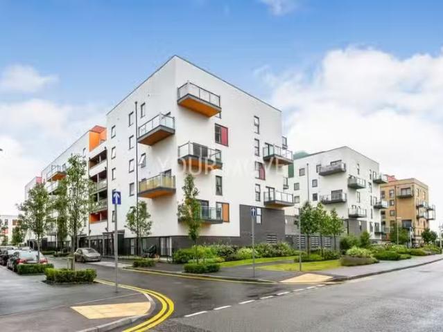 Charming 1 BA 2 bedroom Flat to rent, Wideford Drive, Romford.