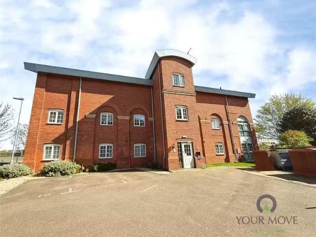 Nice 1 BA 2 bedroom Flat to rent, Caxton Court, Burton on Tren.
