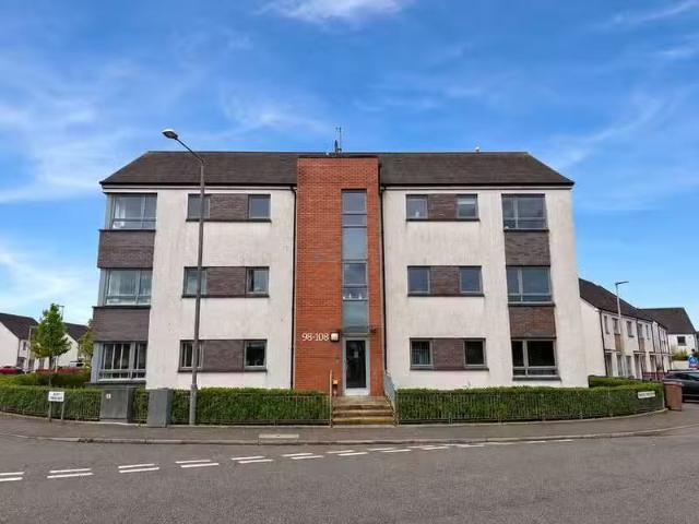 Deal! 1 BA 2 bedroom Flat to rent, Glendevon Drive, Stirling.