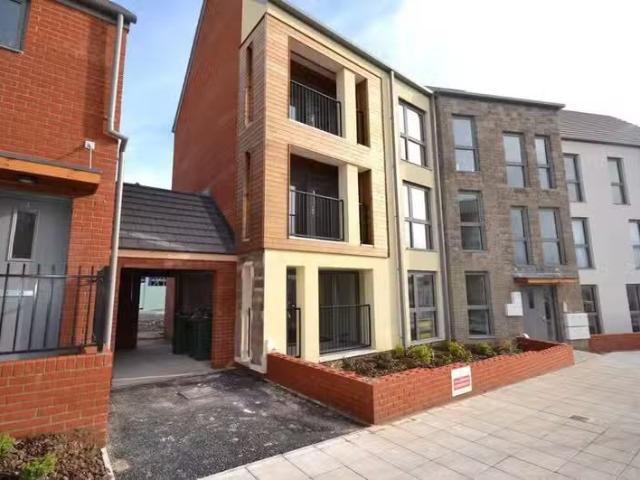 For Rent! 1 BA 2 bedroom Flat to rent, Mildren Way, Plymouth.