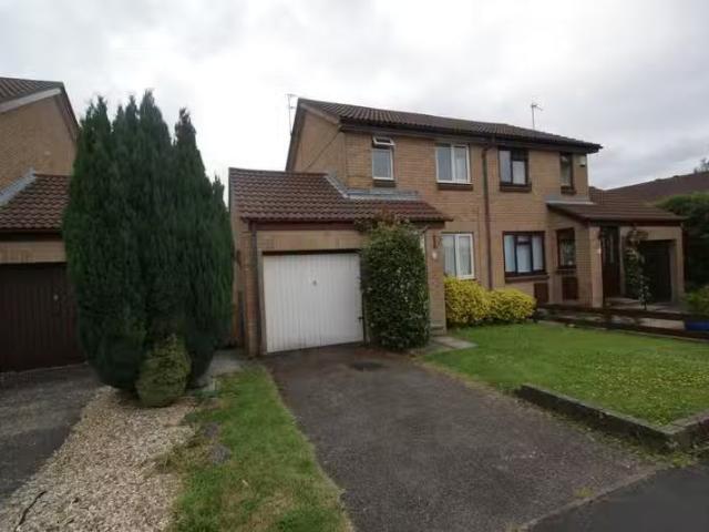 Charming 1 BA 2 bedroom house for rent in Gadshill Drive, Stok.