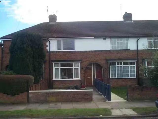 Deal! 1 BA 2 bedroom house for rent in Heathcote Avenue, Hatfi.