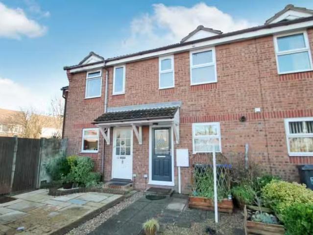 Deal! 1 BA 2 bedroom house for rent in Pages Lane, Worthing, B.