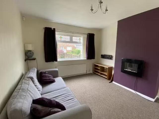 Deal! 1 BA 2 bedroom house share for rent in Sedgehill Avenue.