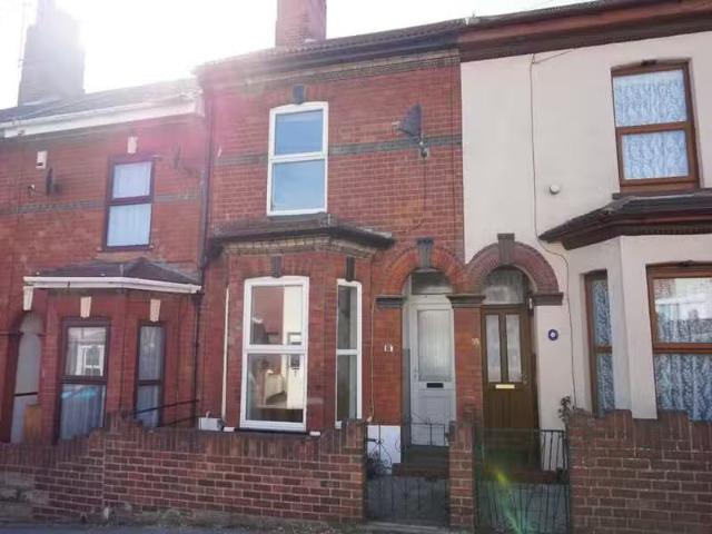 Deal! 1 BA 2 bedroom House to rent, Stanford Street, Lowestoft.