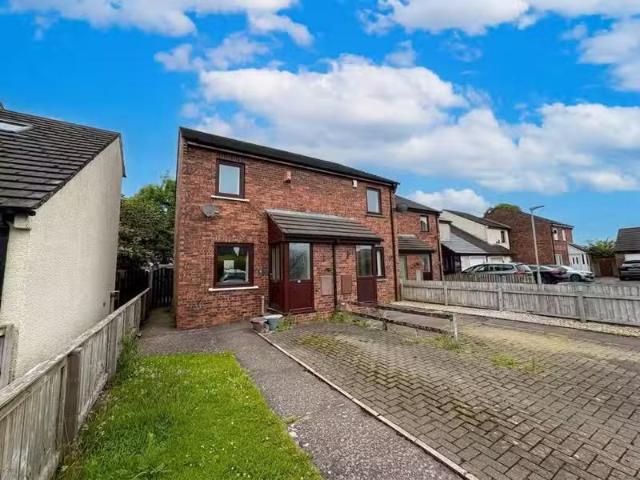 Deal! 1 BA 2 bedroom semi detached house for rent in 14 Bellsf.