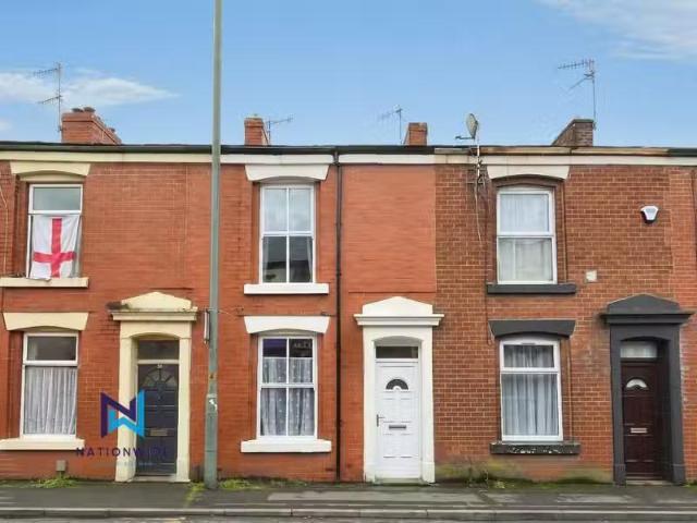 Deal! 1 BA 2 bedroom terraced house for rent in New Wellington.