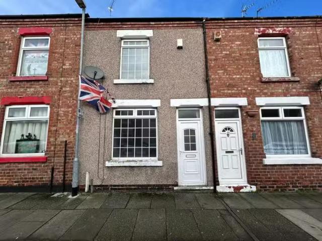 Unique 1 BA 2 bedroom terraced house for rent in Reid Street.