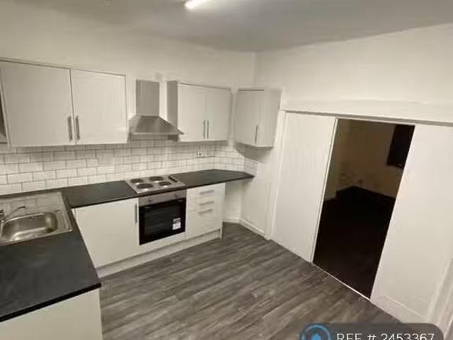 Rental! 1 BA 2 bedroom terraced house for rent in St. Marys St.