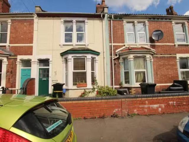 Just in! 1 BA 2 bedroom terraced house for rent in Sandbed Roa.