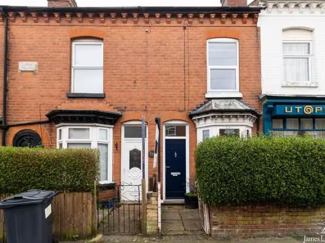 Cheap 1 BA 2 bedroom terraced house for rent in Vivian Road, H.