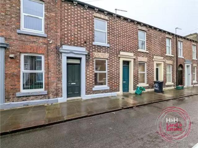 Deal! 1 BA 2 bedroom terraced house for rent in 70 Charles Str.