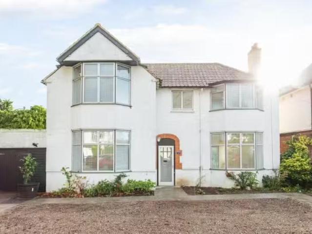 Unique 1 BA 4 bedroom detached house for rent in Ethelbert Roa.