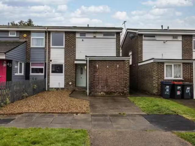 Unique 1 BA 4 bedroom semi detached house for rent in Ulcombe.
