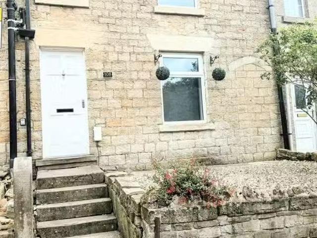 Deal! 1 BA 4 bedroom terraced house for rent in Chorley Street.