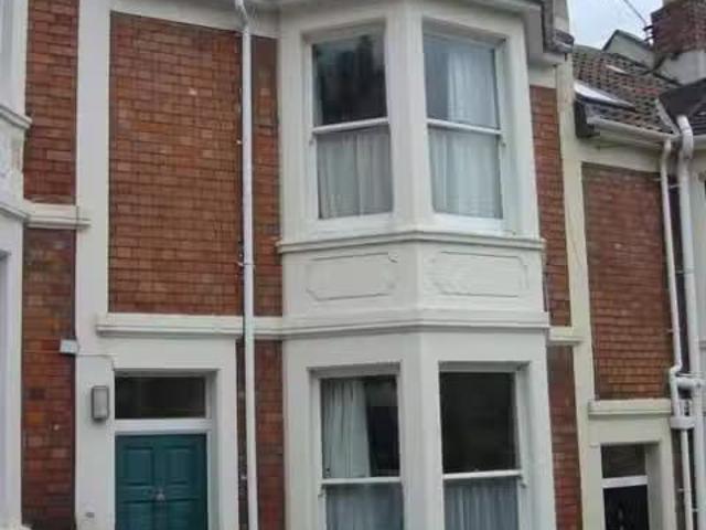For Rent! 1 BA 4 bedroom terraced house for rent in Dowry Road.