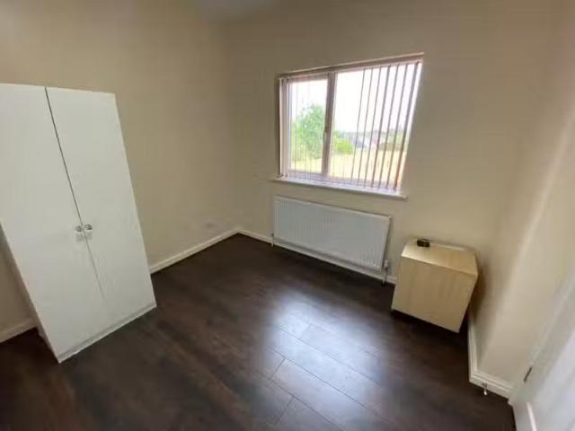 Deal! 1 BA Studio apartment for rent in Salters Lane, Tamworth.