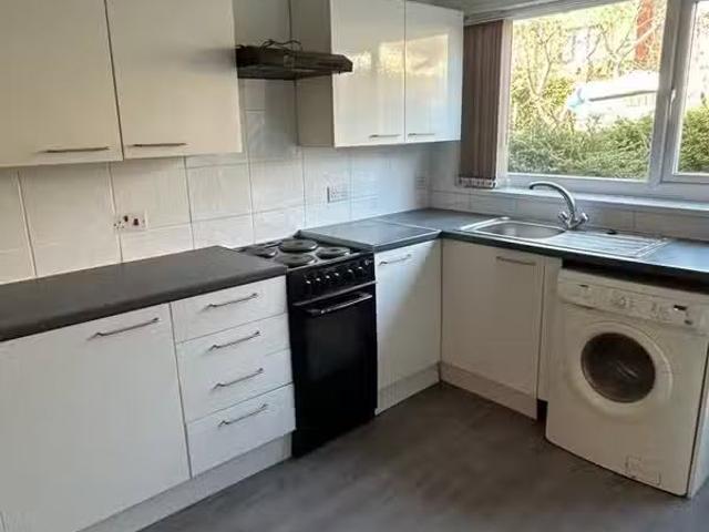 For Rent! 1 BA Studio flat for rent in Cowbridge Road East, Ca.