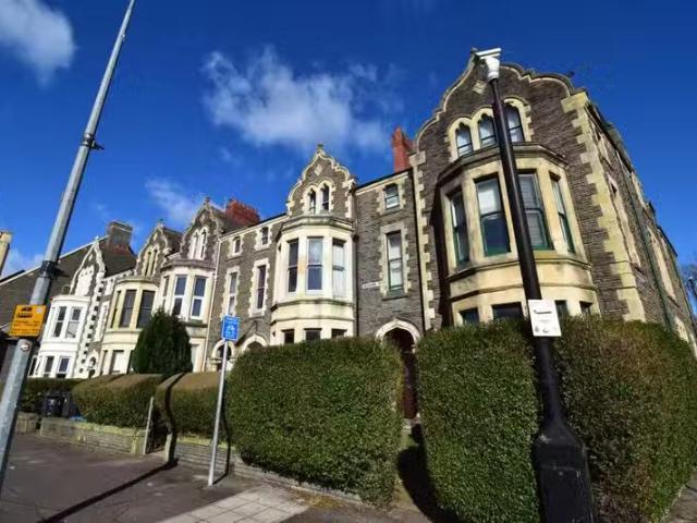Cheap 1 BA Studio flat for rent in Cathedral Road, Cardiff, CF11